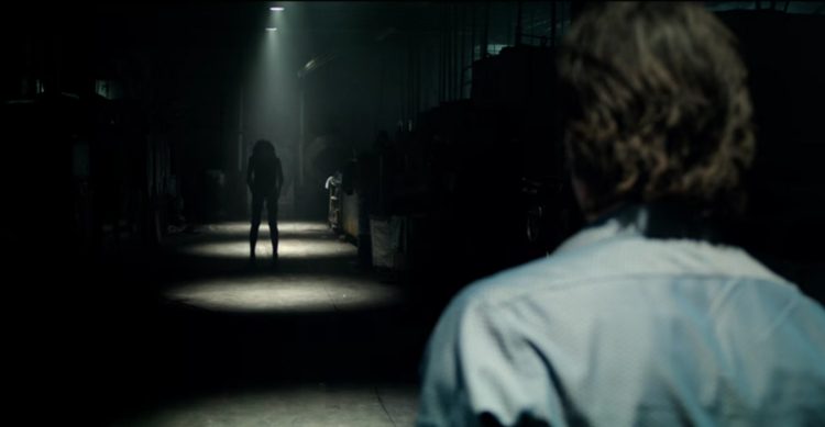 Lights Out (2016) Review - The Movie Elite